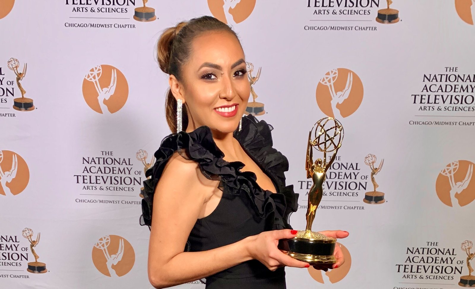 EXITOSA GUATEMALTECA ZULLY RAMÍREZ, GANA UN PREMIO EMMY